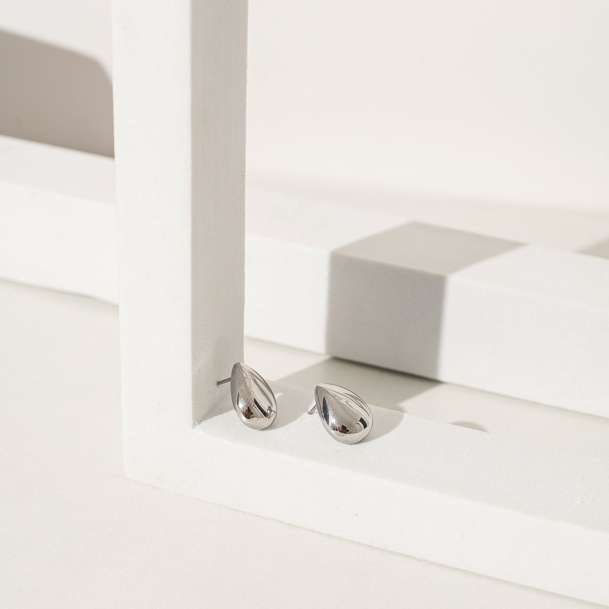 Astrid (Silver) – Sunspell